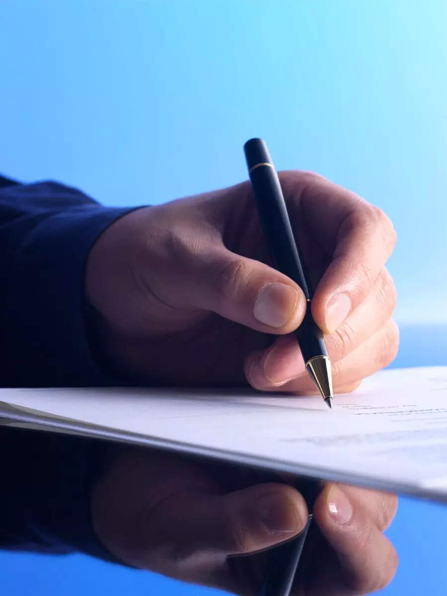 10 Tips to improve your English handwriting | Times of India