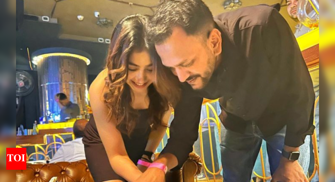 Niti Taylor gives a glimpse of her 3rd marriage anniversary with husband Parikshit Bawa; see ...