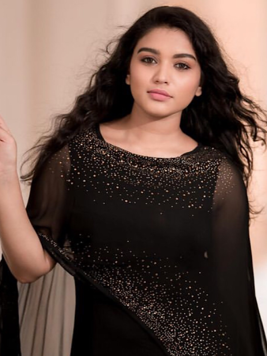 In Pics: Shabana Shajahan's stylish looks in salwar kameez | Times of India