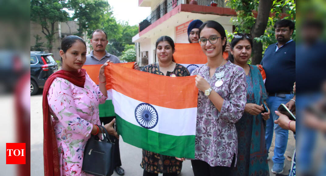 #IndependenceDay: NGO distributes National Flag to residents | Events ...