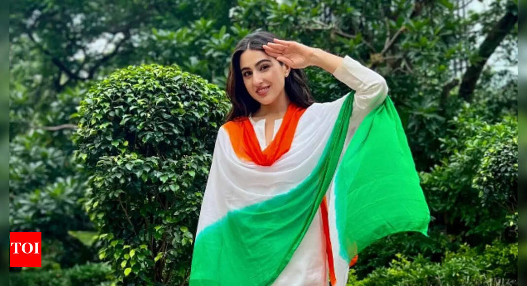 Sara Ali Khan celebrates Independence Day in beautiful tricolour outfit ...