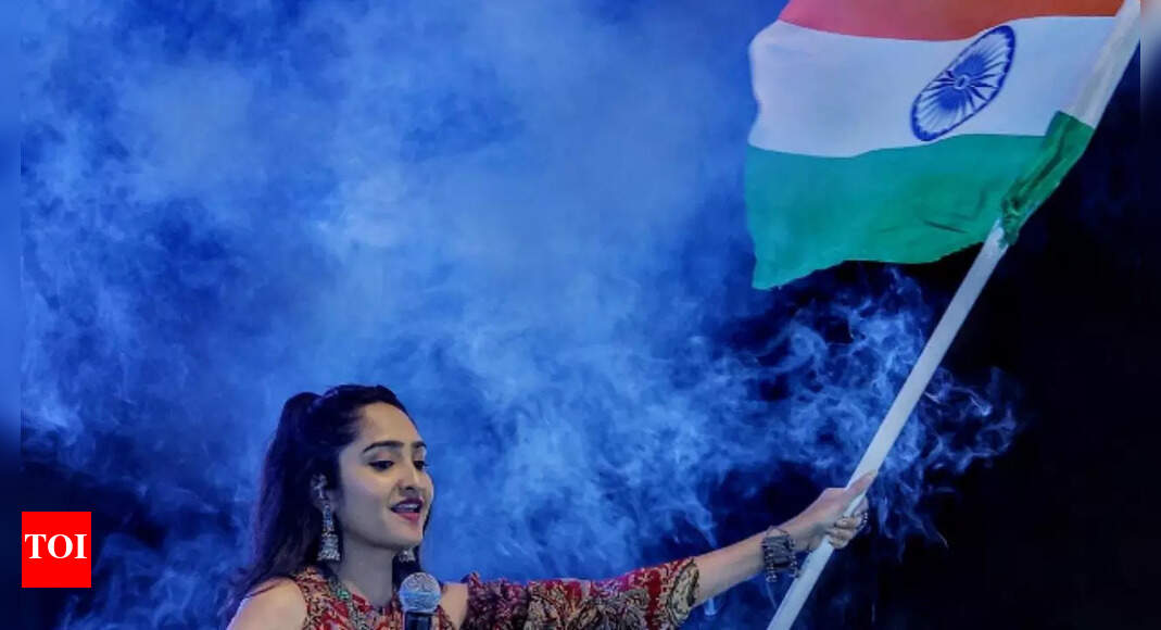 Watch Santvani Trivedi's heartfelt Independence Day tribute | Gujarati ...