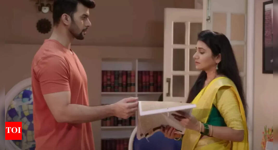 Tharla Tar Mag: Sayali reminds Arjun that their marriage contract is ...