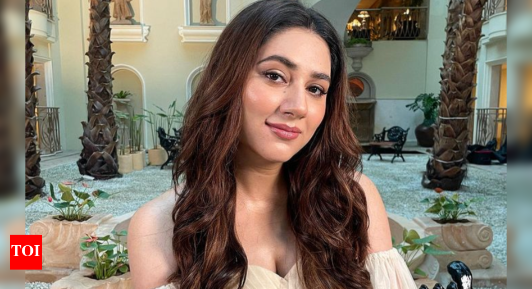 Mommy-to-be Disha Parmar shares her midnight pregnancy cravings and ...