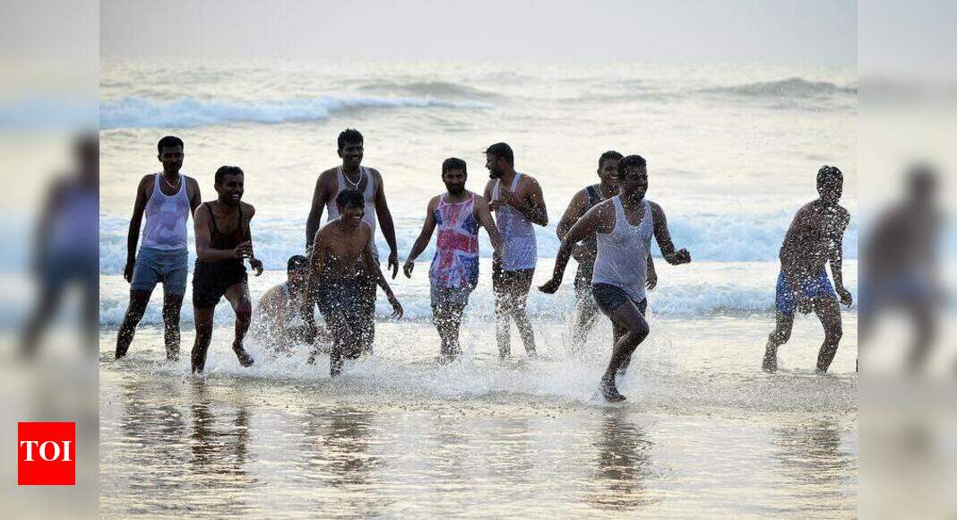 Six tourists rescued during I-Day holiday | Goa News - Times of India