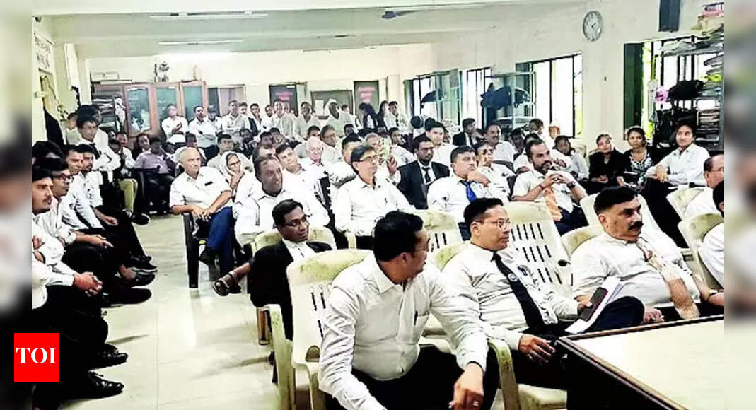 Judge: Navsari Lawyers To Protest Against Judge | Surat News - Times of ...