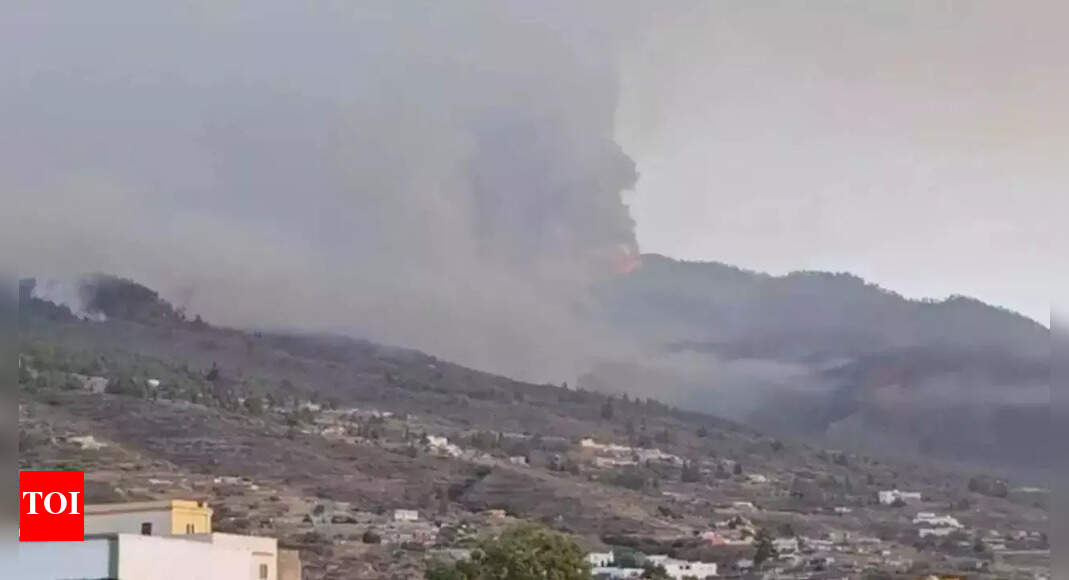 Tenerife Wildfires: Wildfire on Spain's Tenerife spreads across island ...