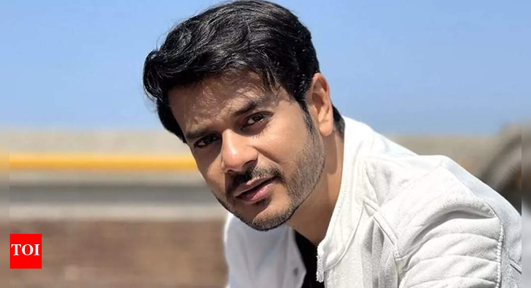 Yeh Rishta Kya Kehalata Hai: Fans miss Jay Soni's character Abhinav in the show - Times of India