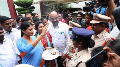 YS Sharmila detained at her house in Lotus Pond area, prevented from visiting Telangana CM KCR's ...