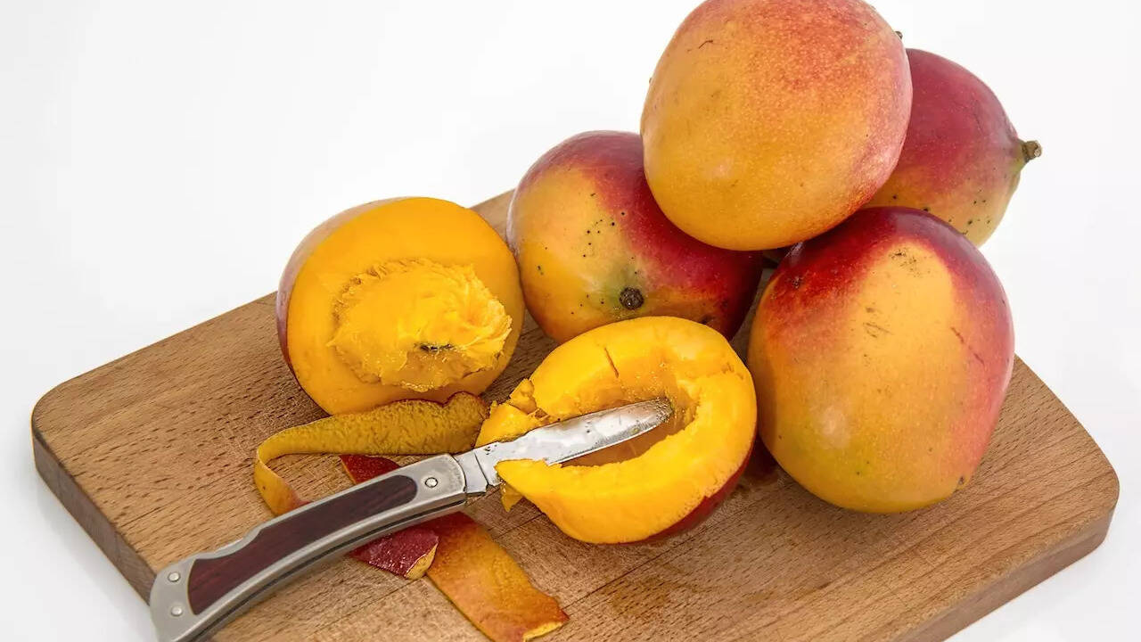 Mango Magic: How To Enjoy The King of Fruits Without Upsetting Your Stomach