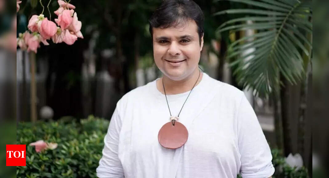 Sujoy Prosad Chatterjee all set to blend Rabindrasangeet with global ...