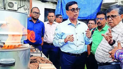 5,000 poor households to get smokeless chulhas | Kolkata News - Times ...