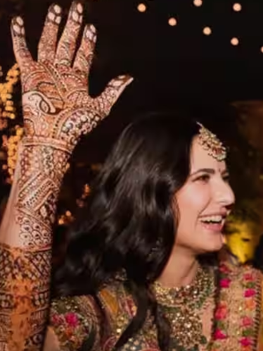 Hariyali Teej 2023: Alia Bhatt, Katrina Kaif Inspired Modern Mehendi ... Hariyali Teej 2023: Alia Bhatt, Katrina Kaif Inspired Modern Mehendi ...