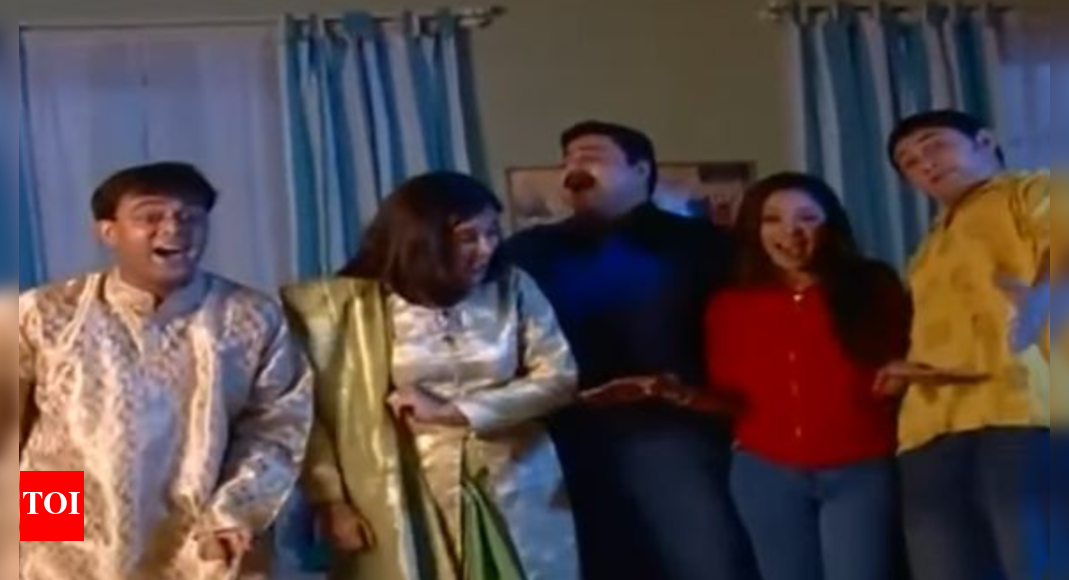 Rajesh Kumar aka Rosesh shares an old BTS video of the iconic sitcom ...