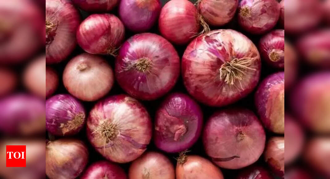 Centre puts 40% export duty on onions to boost supplies, tame prices - Times of India