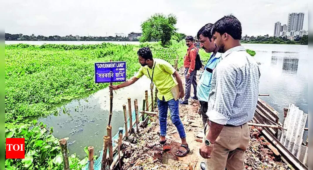 Em Bypass: Kmc Starts Reclaiming Govt Land Off Em Bypass | Kolkata News ...
