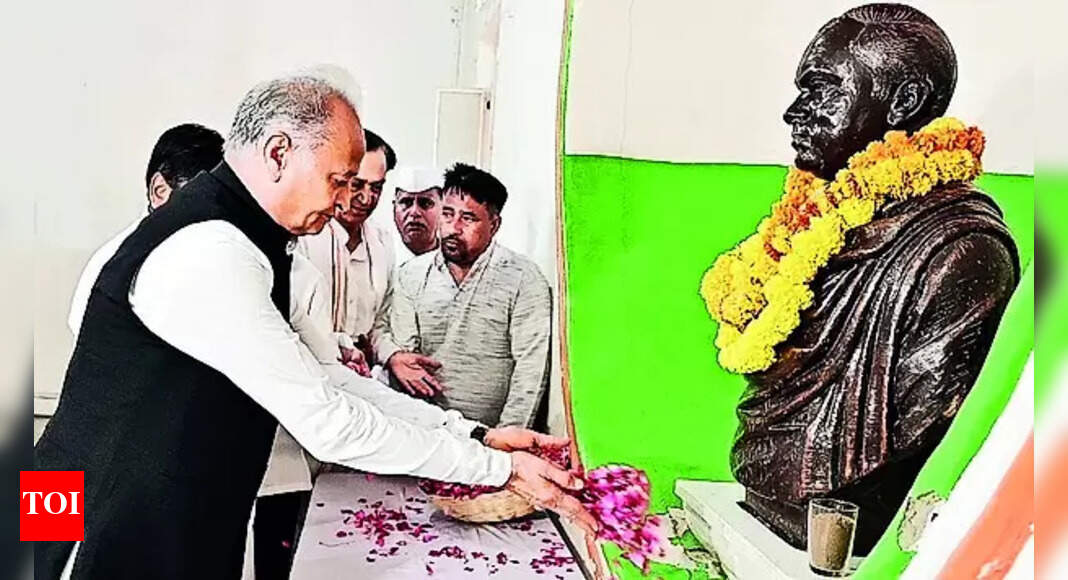 Modi: Modi May Come To Raj 15-20 Times, But Will Not Win: Cm | Jaipur ...