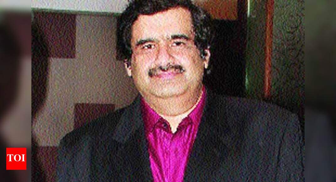 Manish Goswami' s 50th B'day bash | Events Movie News - Times of India