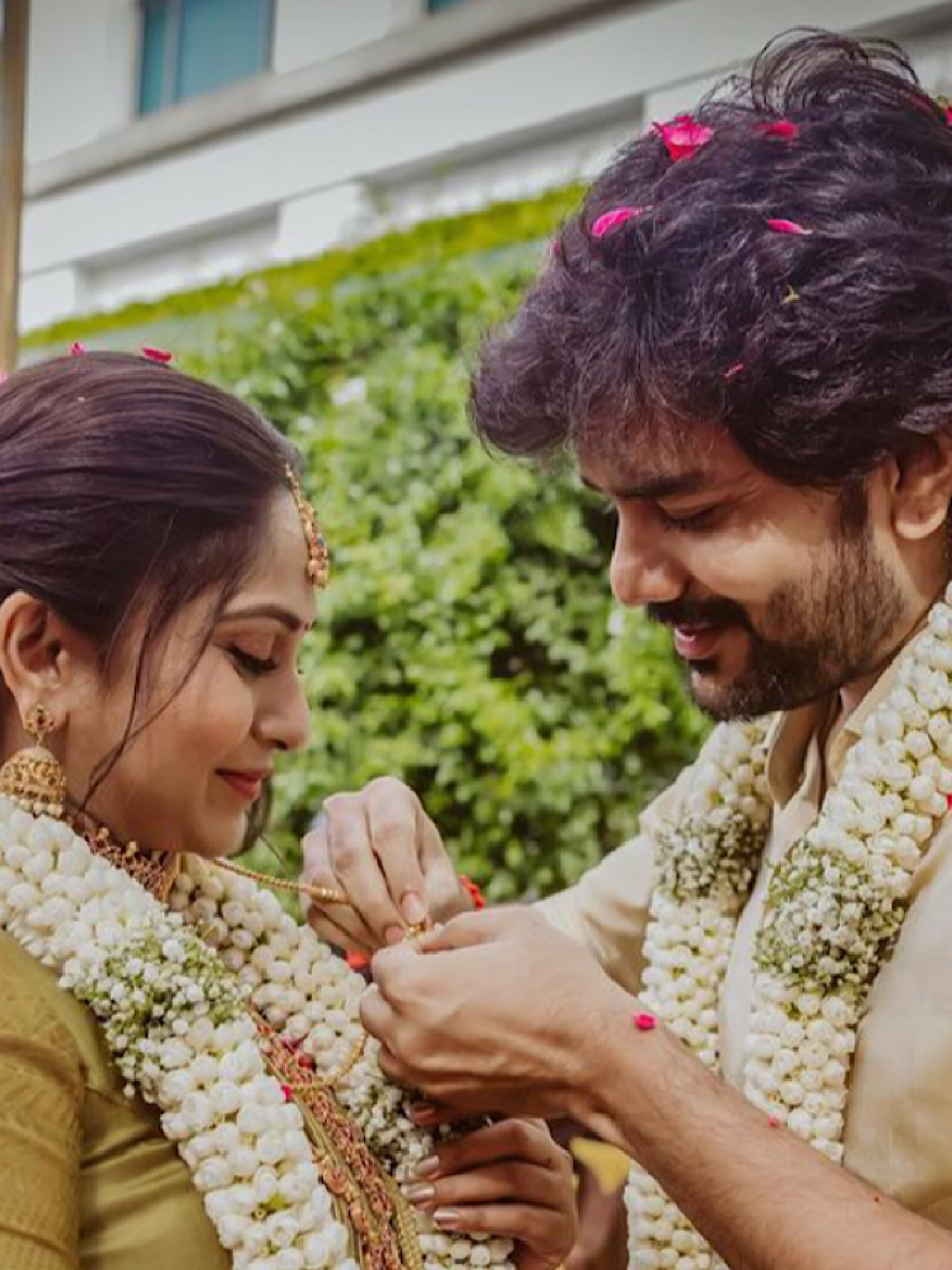 Inside pics from Bigg Boss Tamil Season 3 contestant Kavin's wedding ...