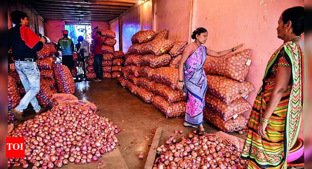 Onion Price In India: Piyush Goyal: Offering 'highest ever price' of Rs 2,410/quintal onion ...