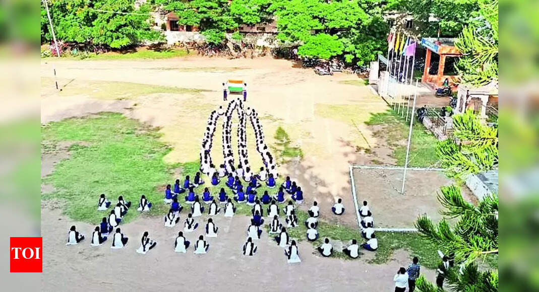 Space Enthusiasts: Enthusiasts Across North Karnataka Gear Up To Watch ... Space Enthusiasts: Enthusiasts Across North Karnataka Gear Up To Watch ...