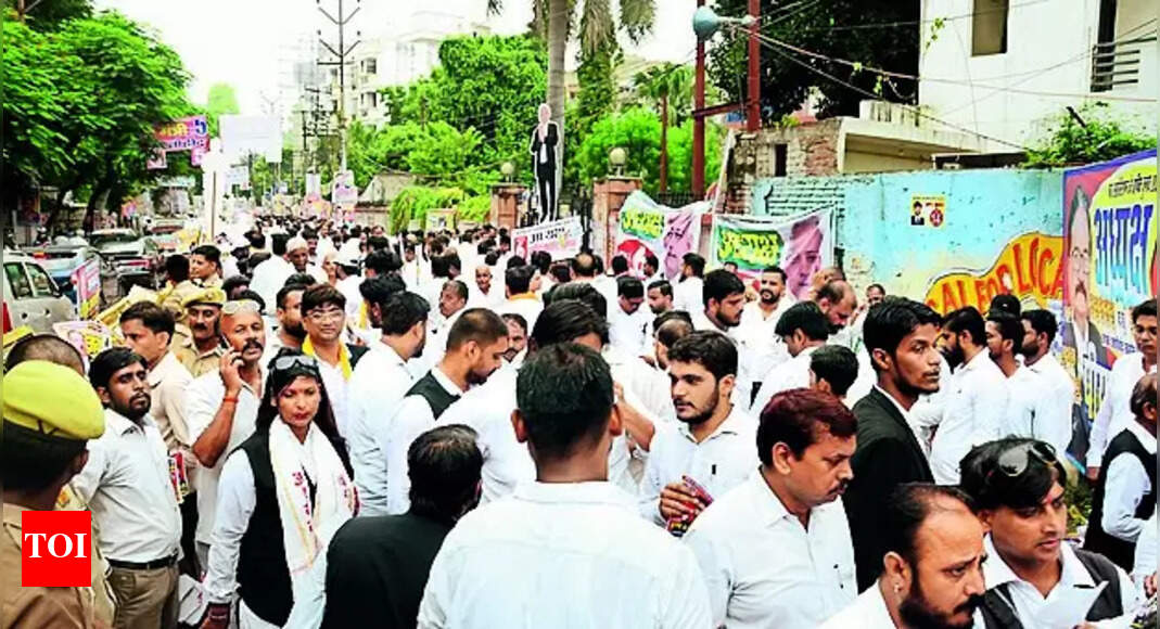 Voting: Kba Poll Held Peacefully, 81.6% Voting Recorded | Kanpur News ...