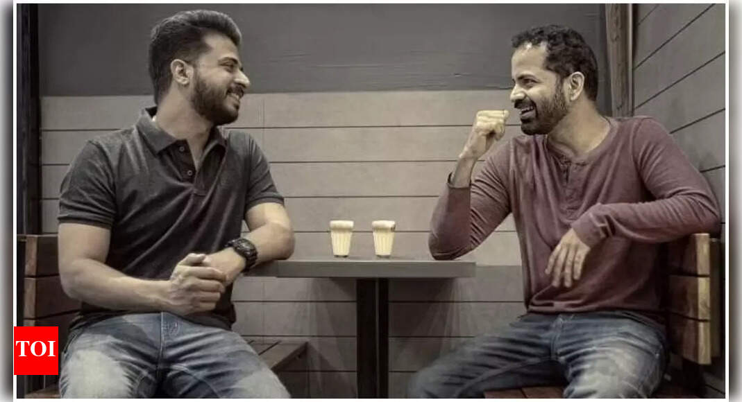 'Vaathil', starring Vinay Forrt and Anu Sithara, is set to unveil its ...