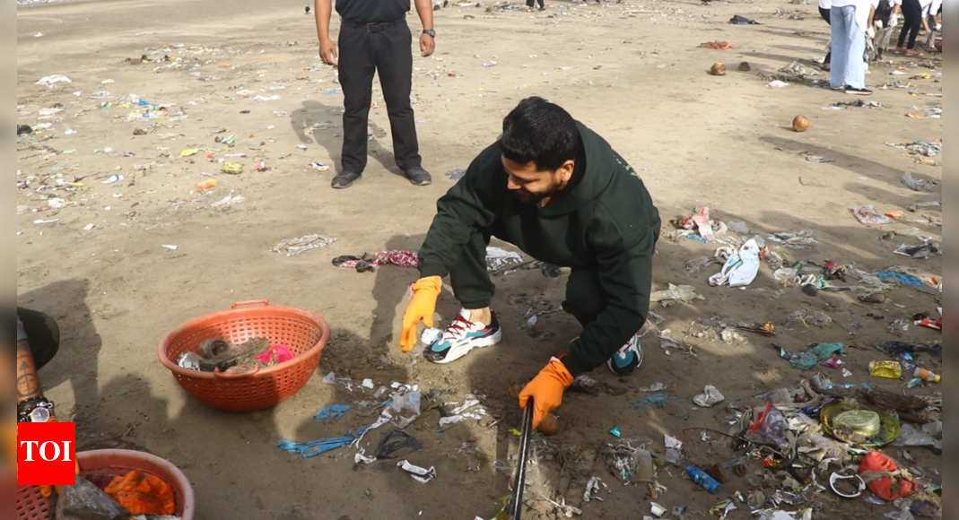 Shiv Thakare goes for the beach cleaning drive, says "Everyone should ...