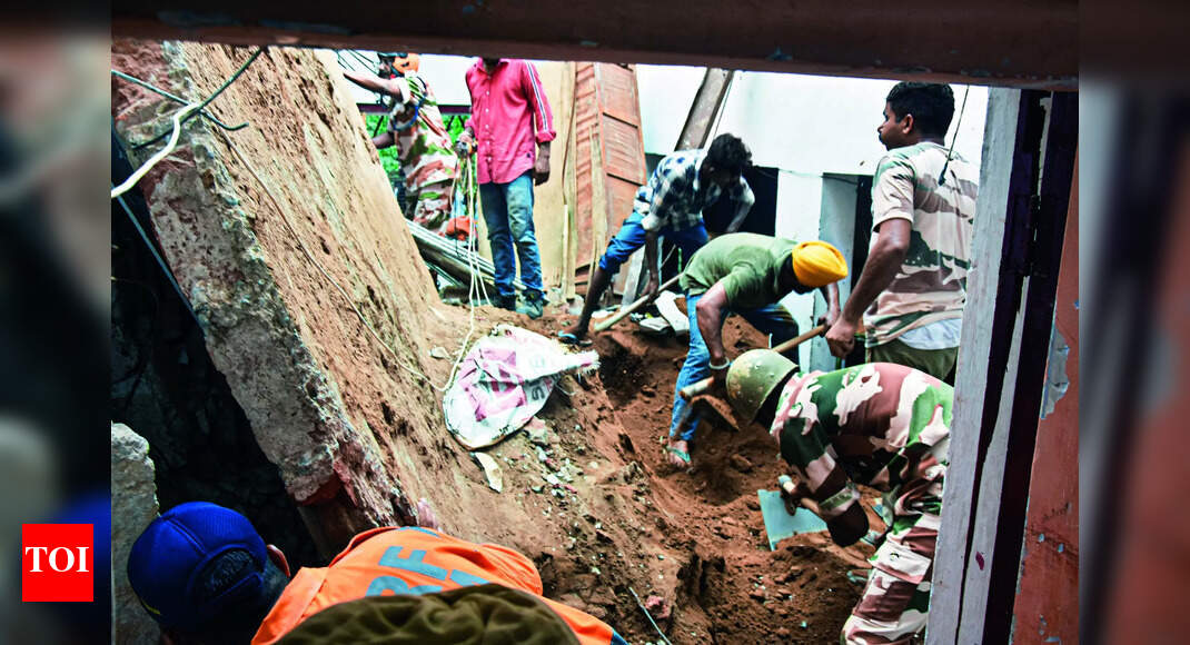 Teacher dies as school roof collapses in Punjab | India News - Times of ...