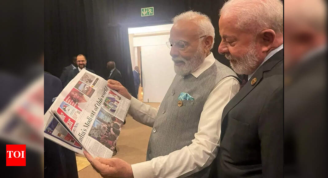 'India's Modi Out Of This World': Jaishankar shares picture of PM Modi ...