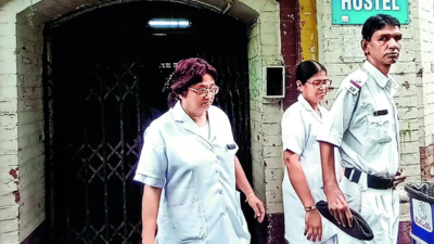 SSKM Hostel: Nursing Student Hangs Self At Sskm Hostel | Kolkata News ...