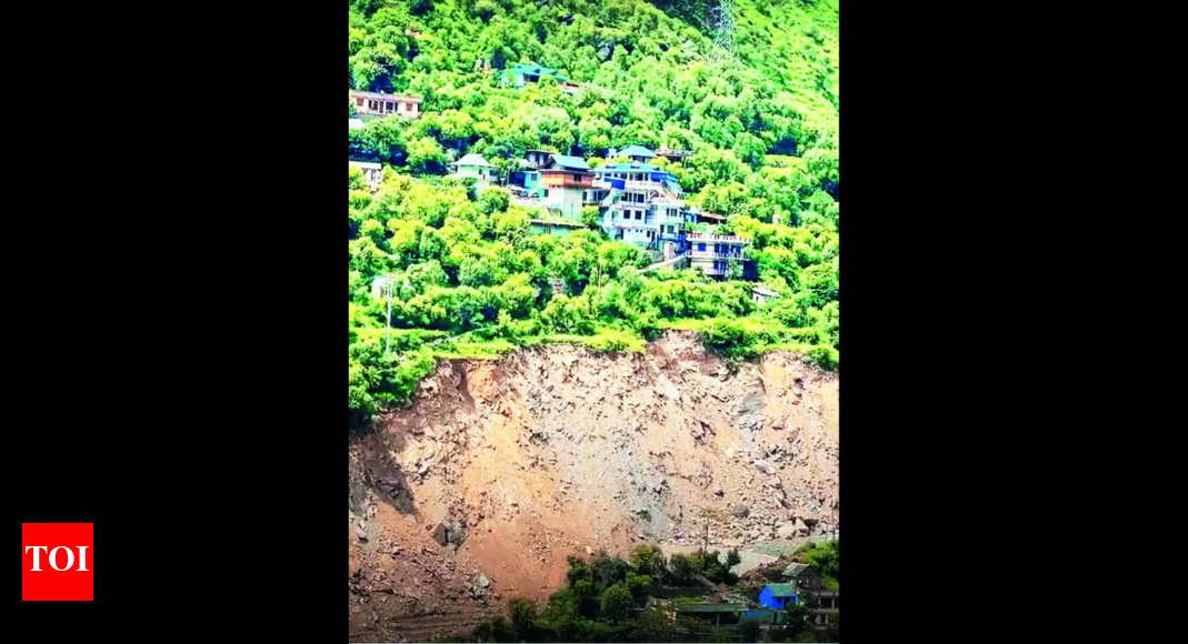 Rains in Himachal Pradesh: Another Mandi village with cracking houses ...