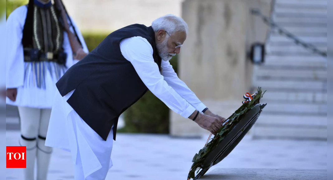 Modi: PM Modi begins engagements in Greece by paying tribute to Tomb of ...