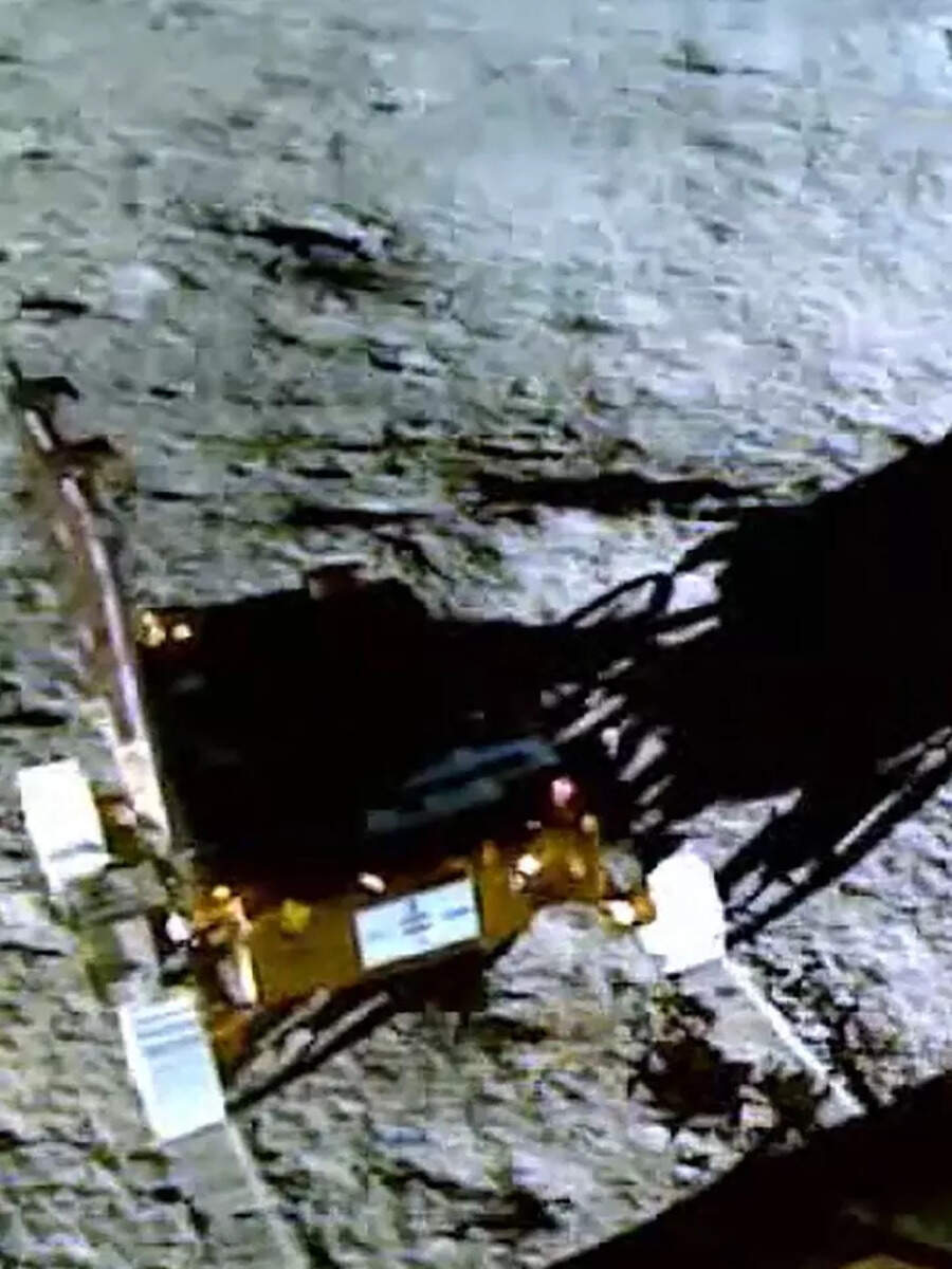 Chandrayaan 3 Lander s First Moon Selfie Captures Rover Pragyan s