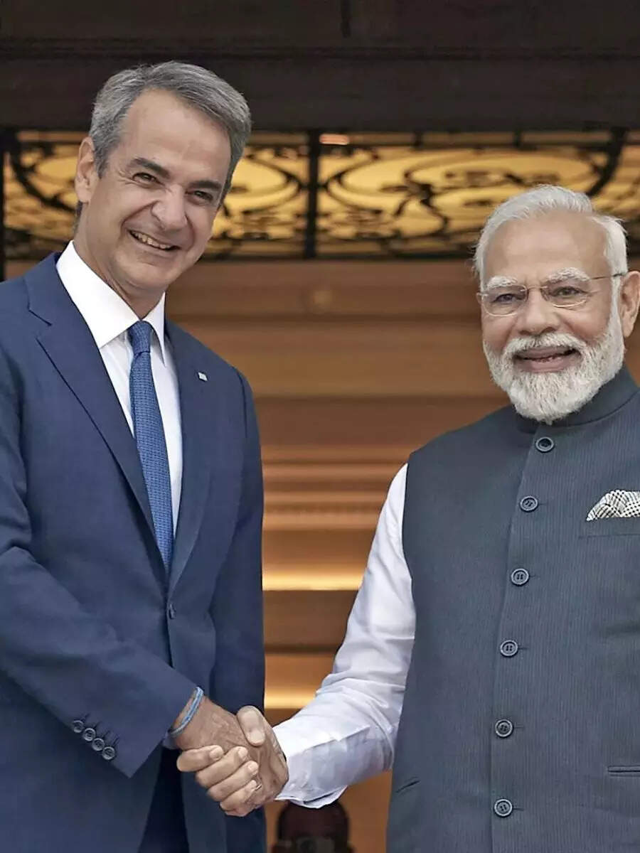 Prime Minister Narendra Modi being welcomed by PM of Greece | Times of ...