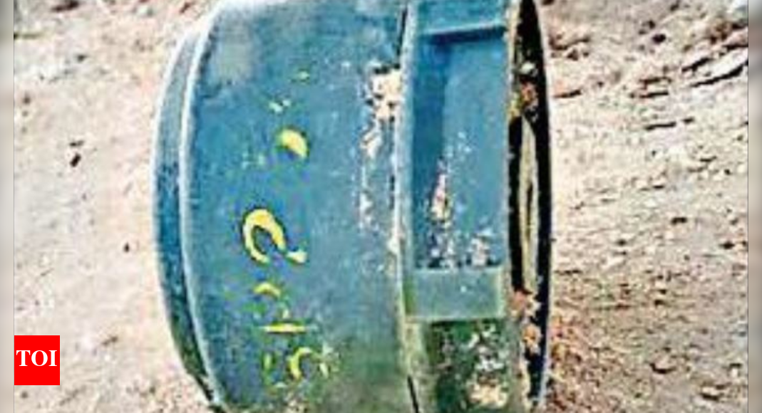 Landmine: Live Landmine Found Near Border Area In Jaisalmer | Jaipur ...