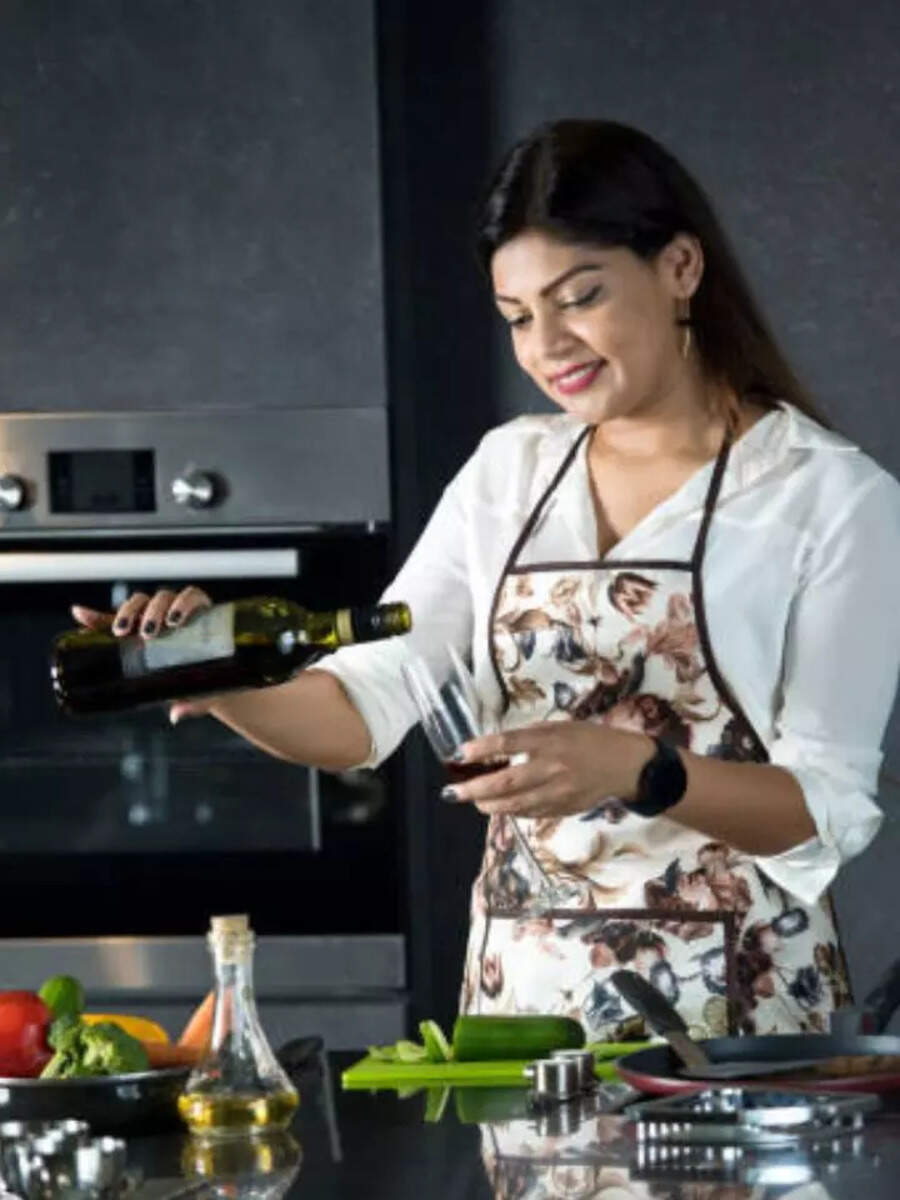 9 Kitchen Ingredients With Unbelievable Medicinal Benefits | Times Now