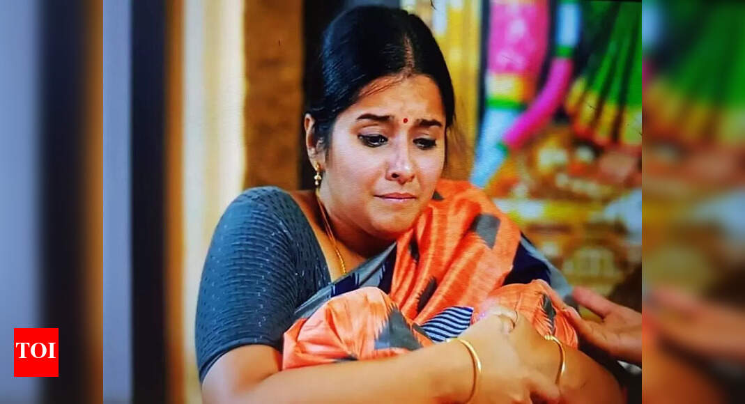 Ethirneechal: Janani and family members search for Grandma - Times of India