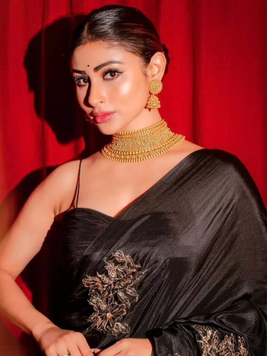 Mouni Roy personifies elegance in these traditional sarees | Times of India