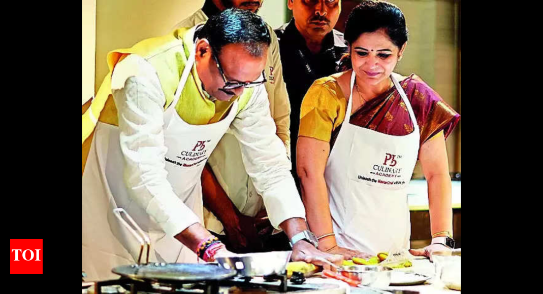 When DyCM Pathak donned the chef's apron for a cause | Lucknow News ...
