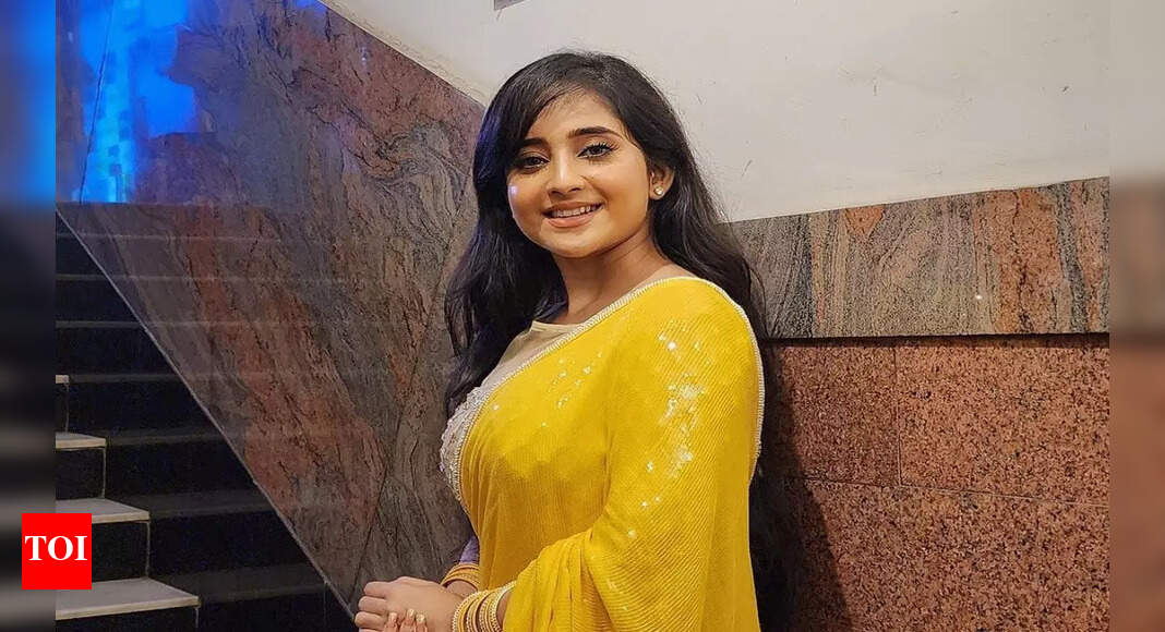 Soumitrisha Kundoo starts shooting for Dev starrer ‘Pradhan’ - Times of India