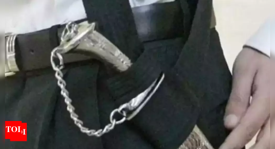 Golf Course Road: Restaurant Apologises After Man Carrying A Kirpan ...