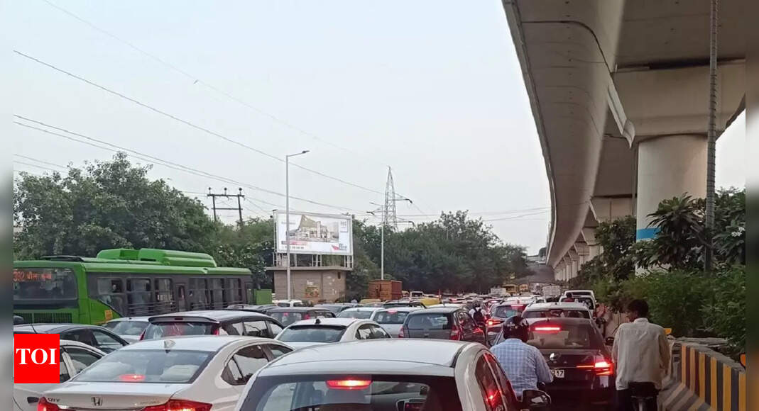 Centre to check traffic jams in key cities soon | Lucknow News - Times ...