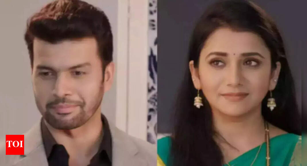 Tharla Tar Mag: Arjun and Sayali share a romantic moment - Times of India