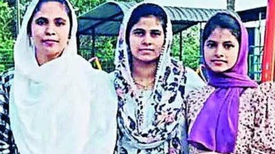 3 Kerala sisters drown in pond in front of their father | Kochi News ...