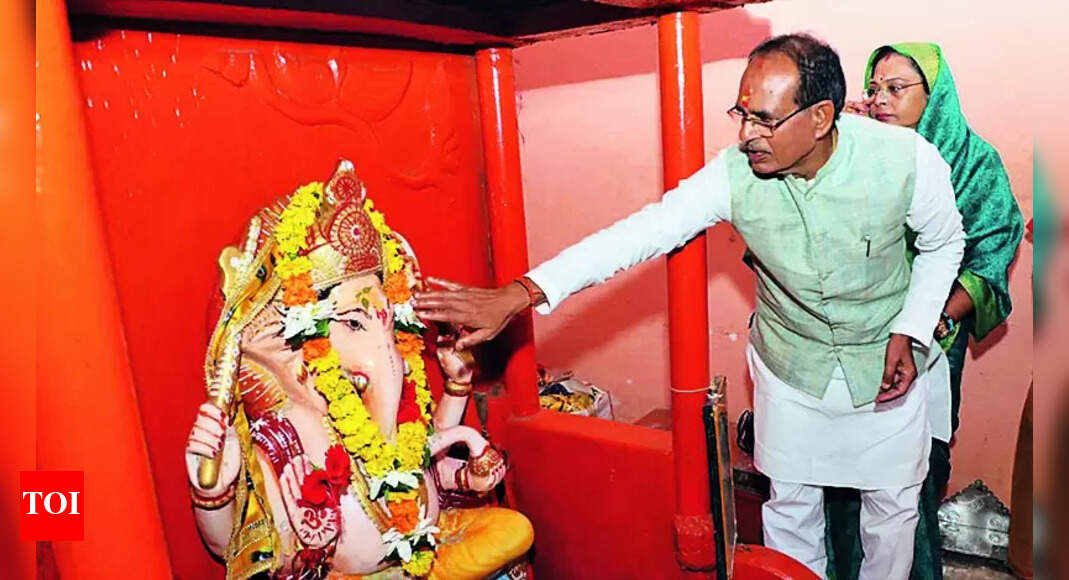 Seoni-Malwa: Cm Chouhan Visits Seoni-malwa, Celebrates Rakshabandhan ...