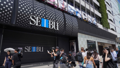 Japan Strike: Japan sees rare strike as workers at landmark department ...