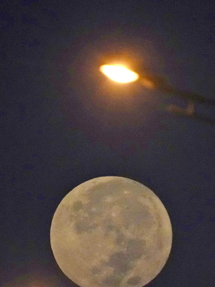 Super Blue Moon seen across India | Times of India