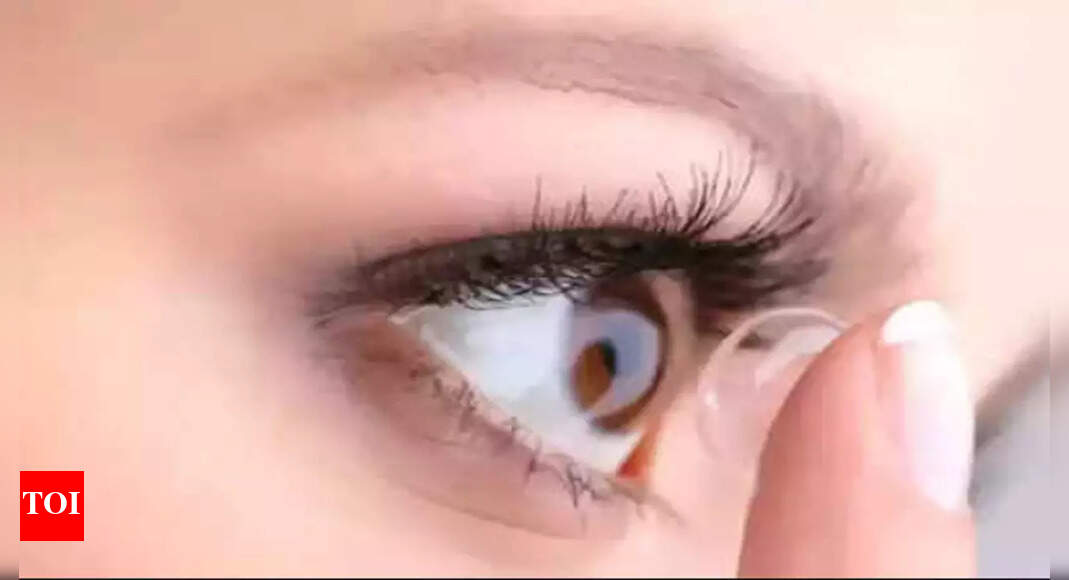 Thin Battery: ‘Cry more’: Scientists devise a smart contact lens ...