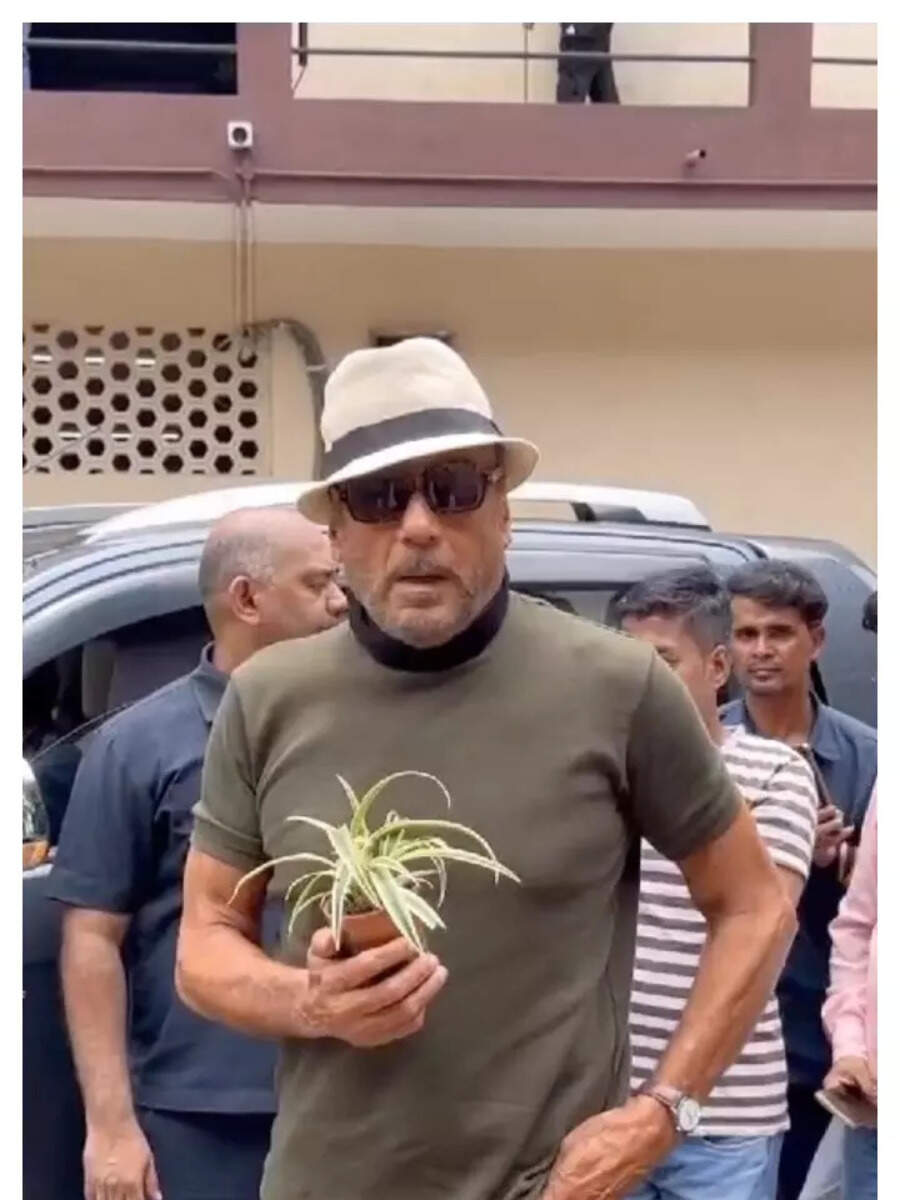 Jackie Shroff's Kaanda Bhindi Sookha recipe is a must-try | Times of India